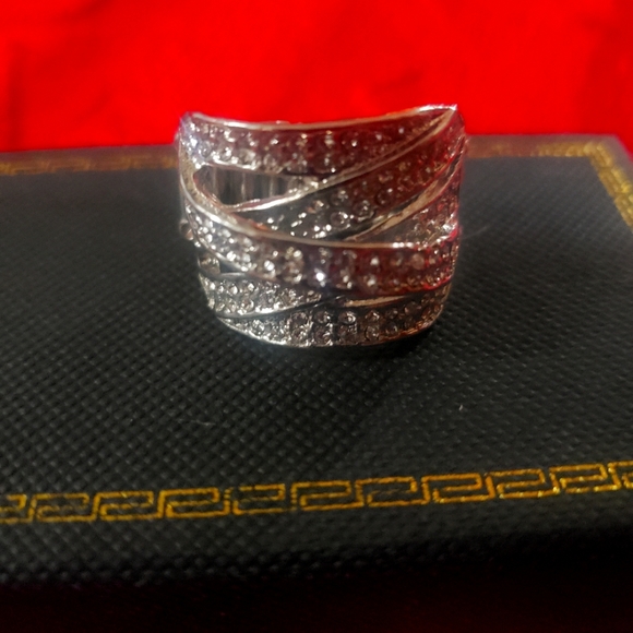 Jewelry | Womens Costume Silverstone Clear Stones Cross Over Band Ring ...